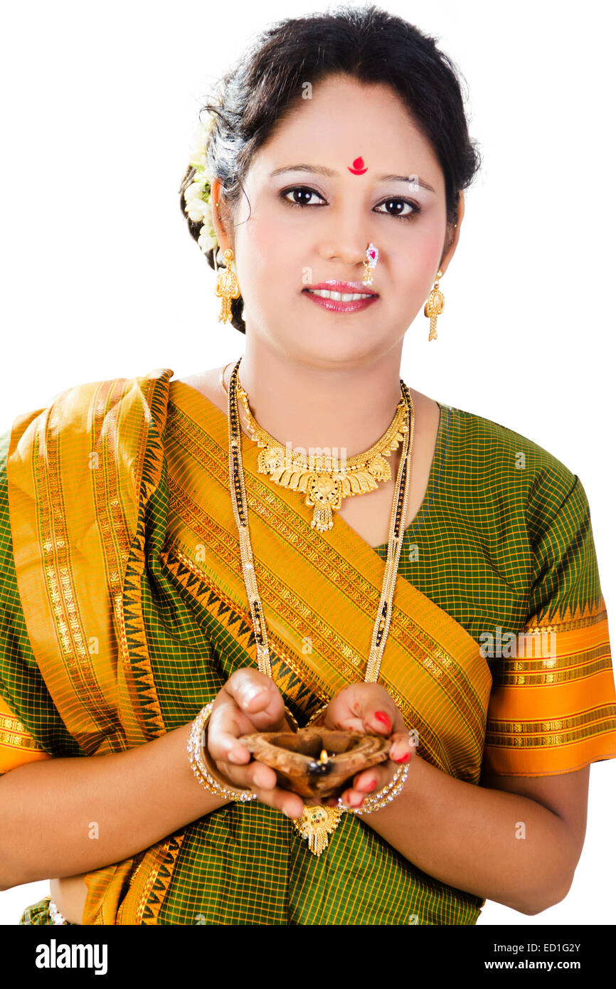 1 South indian Lady Worship Diwali Festival Stock Photo - Alamy