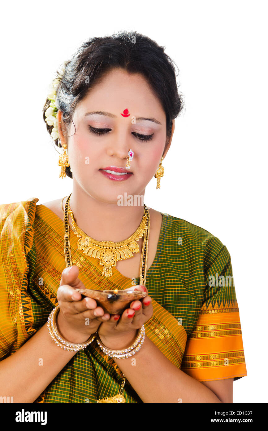 1 South indian Lady Worship Diwali Festival Stock Photo - Alamy