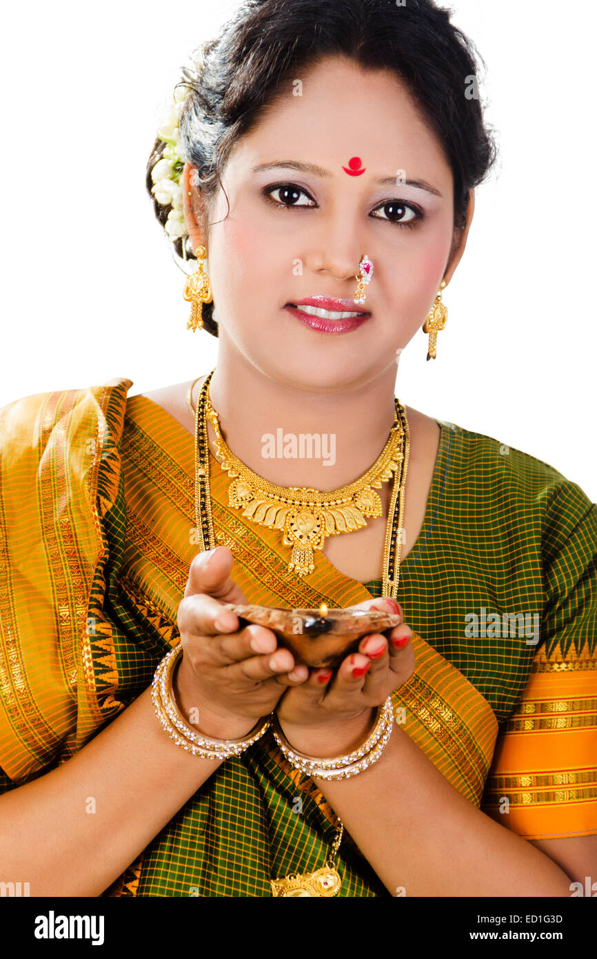 1 South indian Lady Worship Diwali Festival Stock Photo - Alamy
