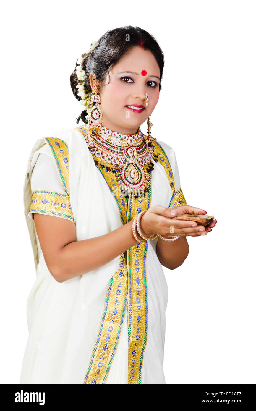 1 South indian Lady Worship Diwali Festival Stock Photo - Alamy