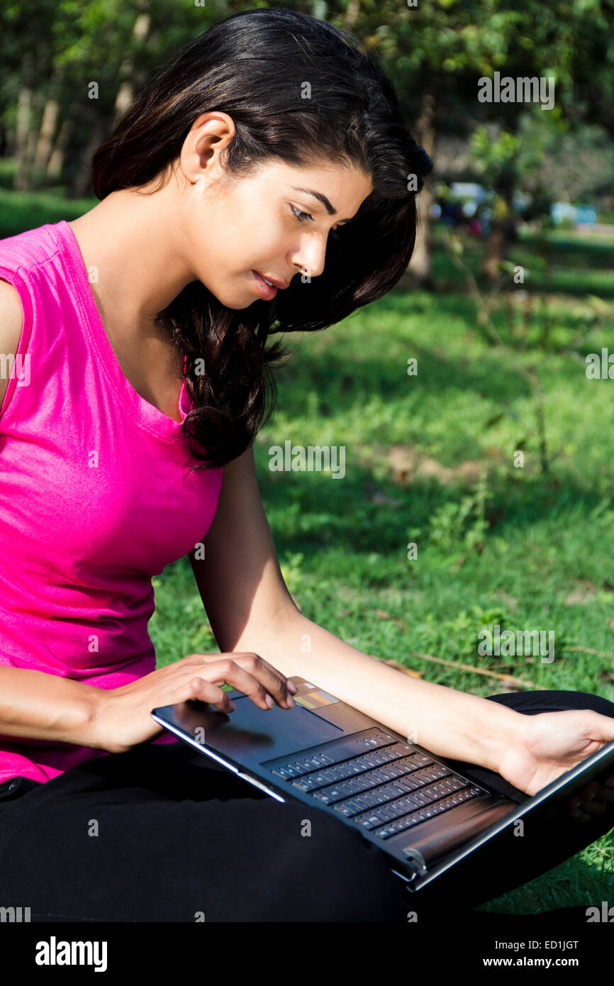 India indian chatting indians hi-res stock photography and images - Alamy