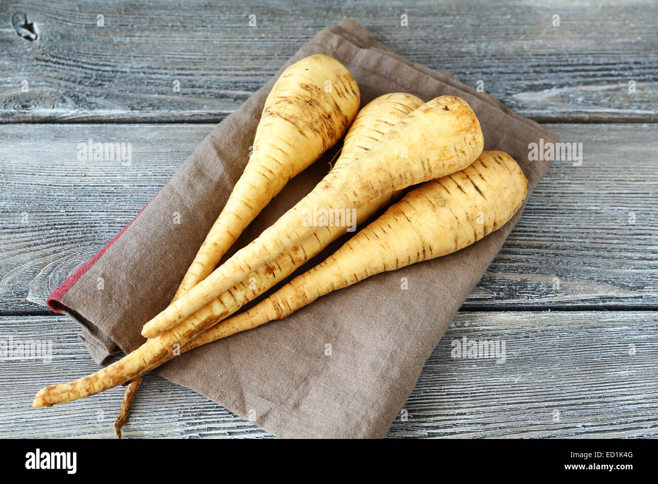 Fresh Parsnip on the napkin, food Stock Photo - Alamy