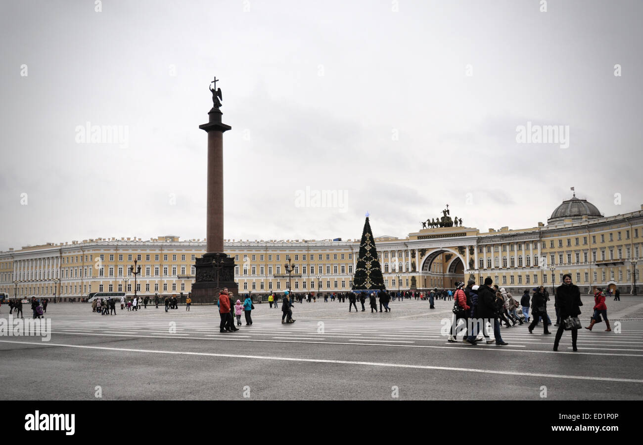 Palace square in St. Petersburg Stock Photo - Alamy
