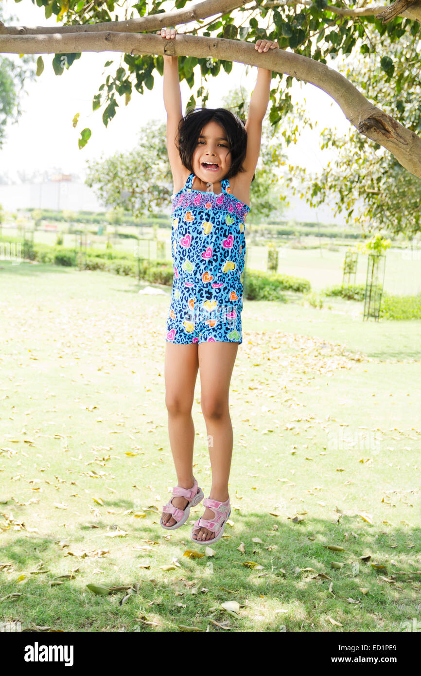 Clothes hanging to cry hi-res stock photography and images - Alamy