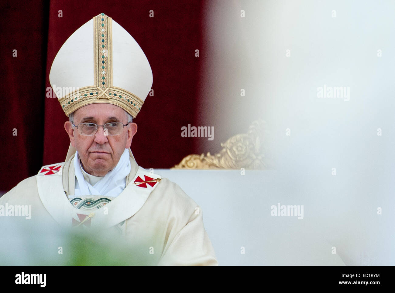 Pope Francis celebrates the Eucharist during the Corpus Domini Mass ...