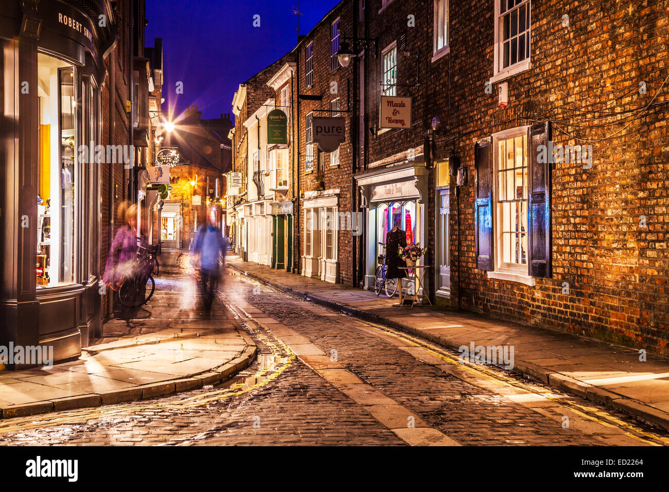 Grape Lane in the historic city centre of York at twilight Stock Photo ...