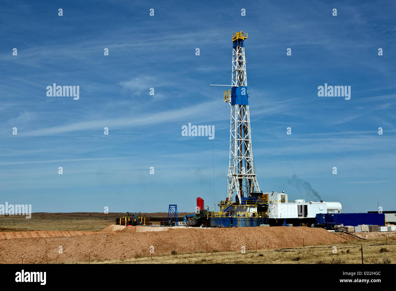 Flex drill rig operating, Texas Stock Photo - Alamy