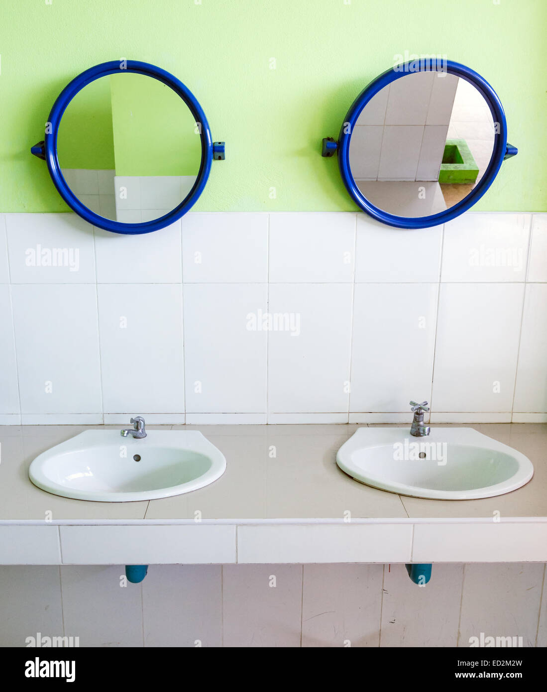 Dirty basin in the public toilet Stock Photo - Alamy