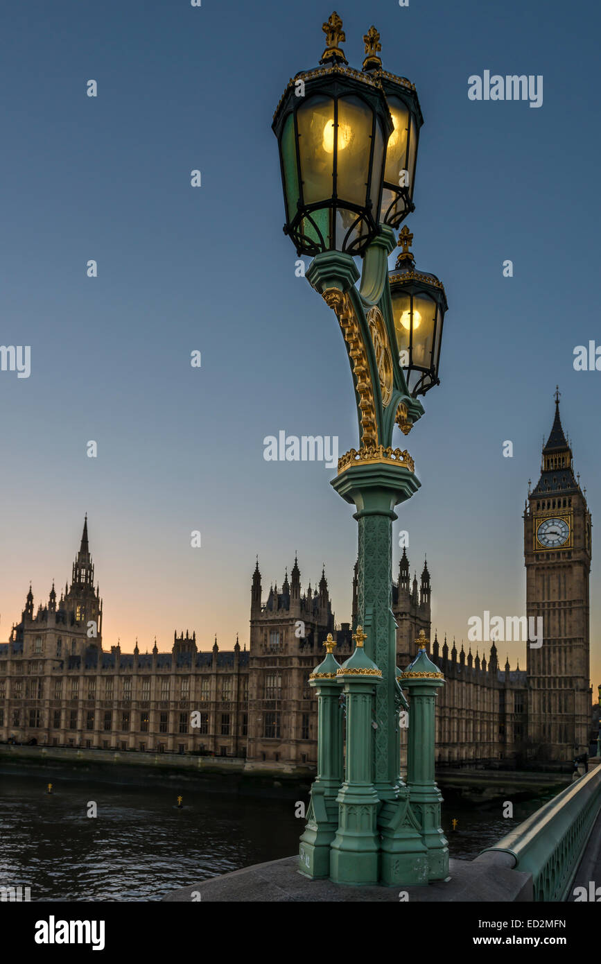 Ornate street lights hi-res stock photography and images - Alamy