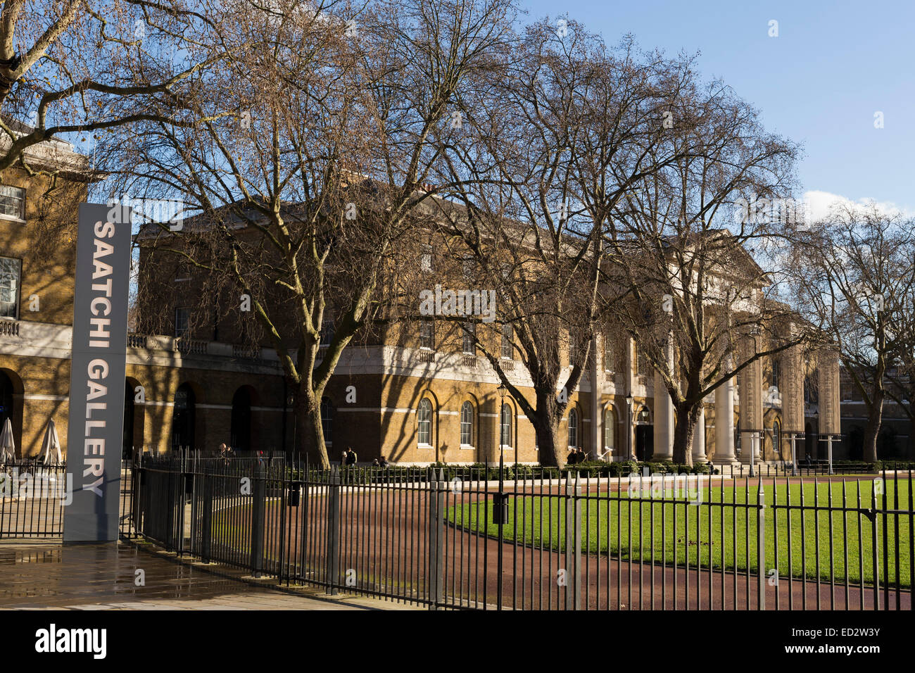 The saatchi gallery art hi-res stock photography and images - Alamy