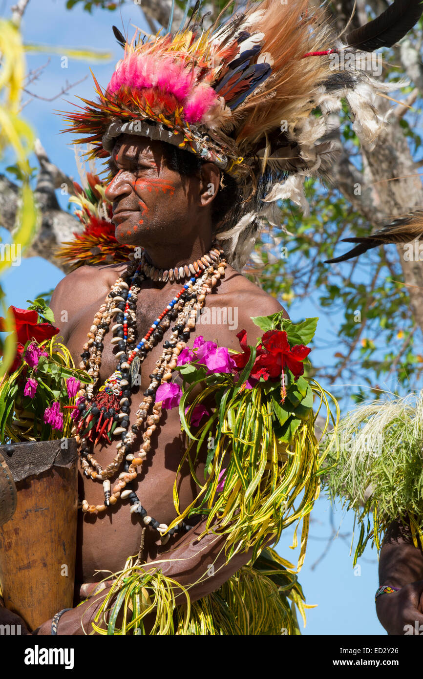 Traditional clothing papua new guinea png hi-res stock photography and ...