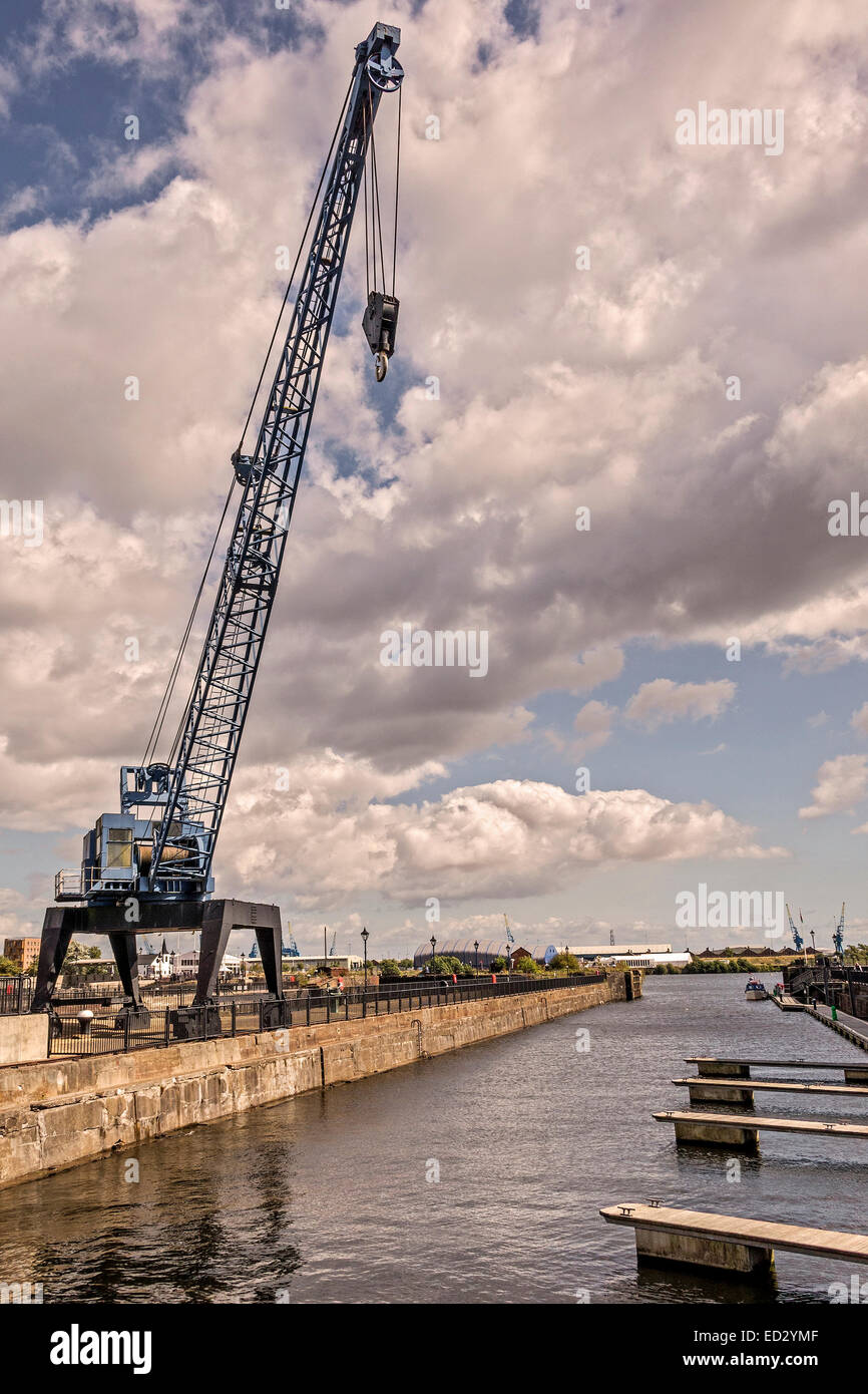 Large Quayside Crane Cardiff Bay Glamorgan UK Stock Photo - Alamy
