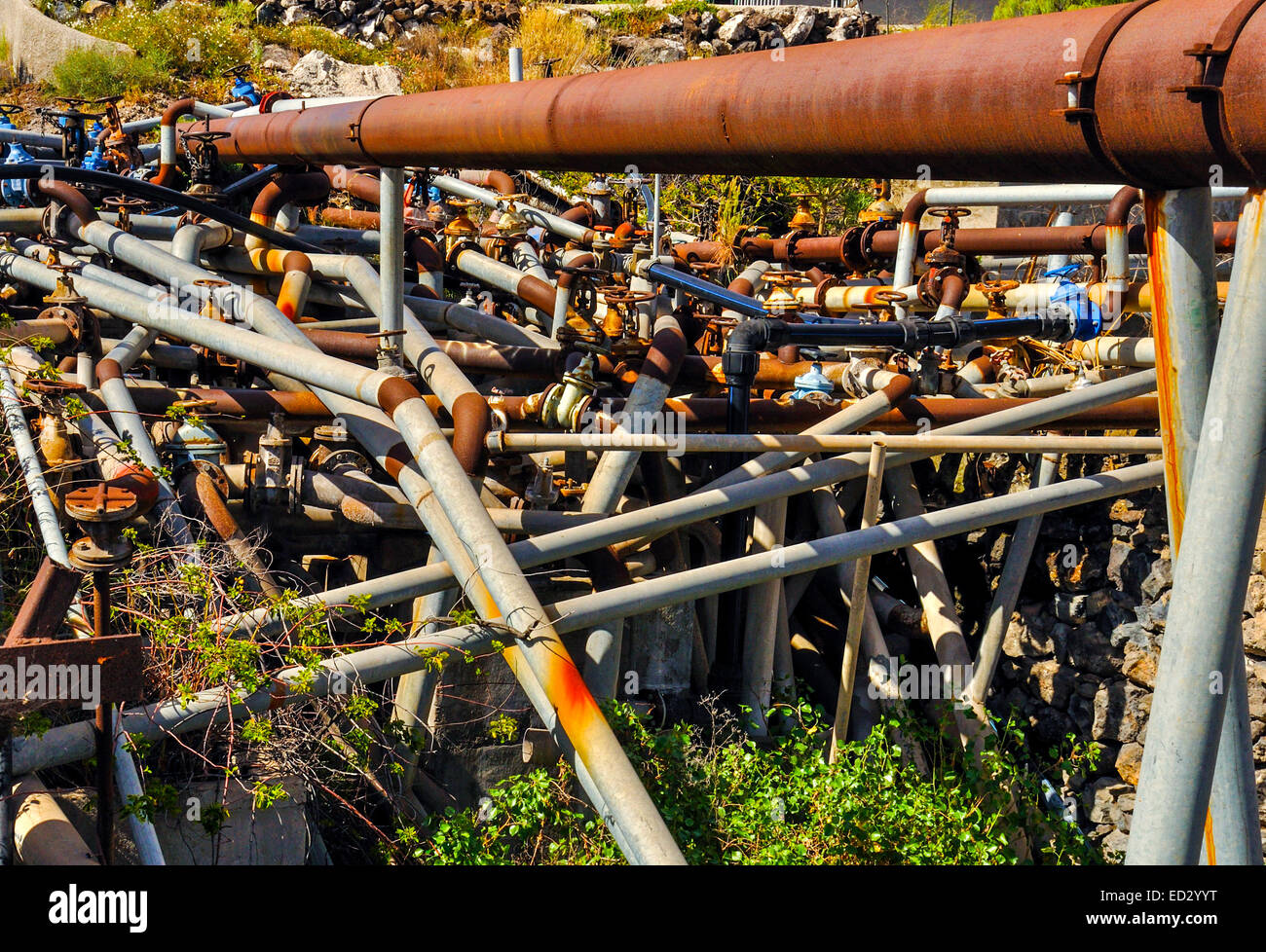 Latches hi-res stock photography and images - Alamy