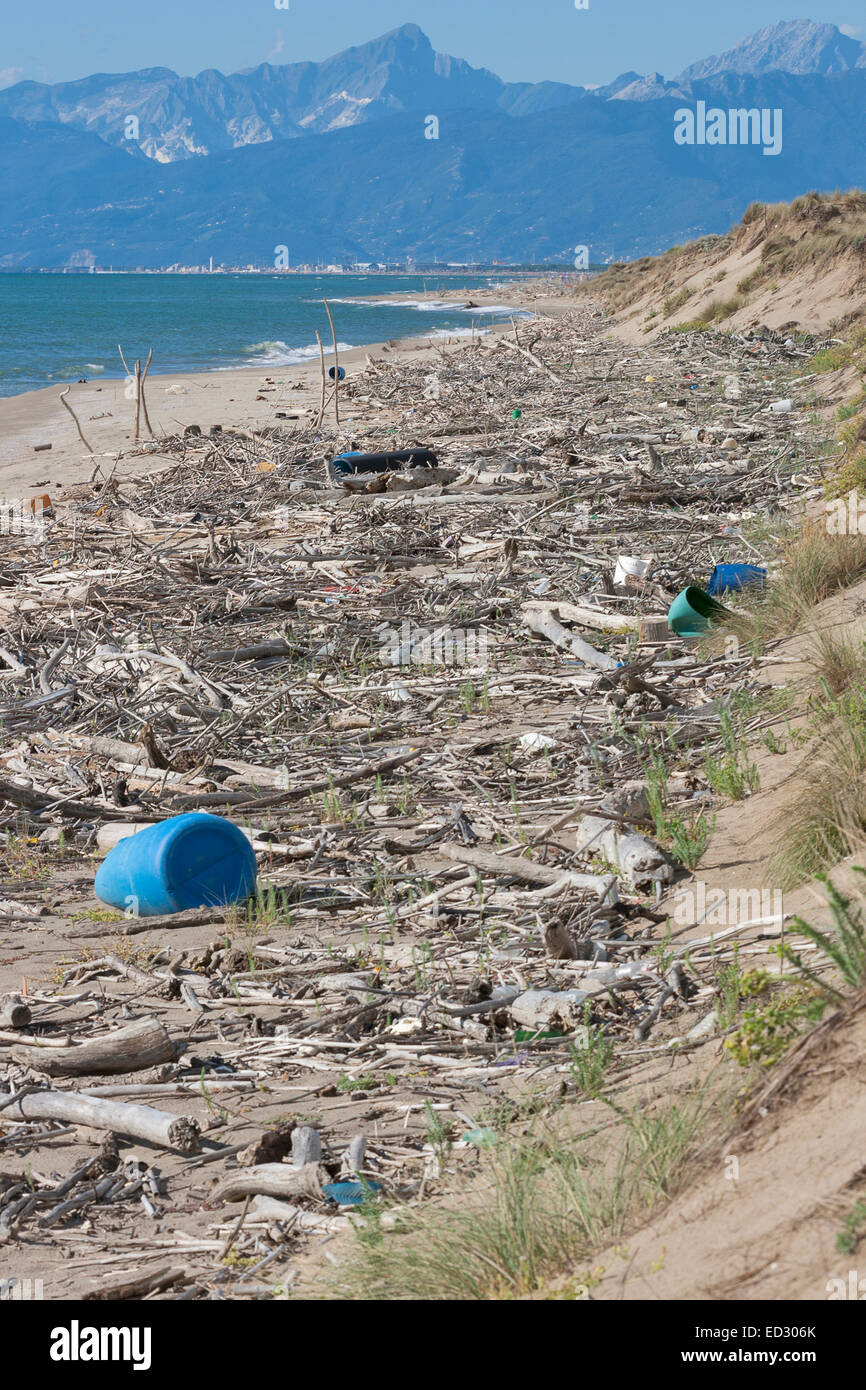 Plastic pollution in italy hi-res stock photography and images - Alamy