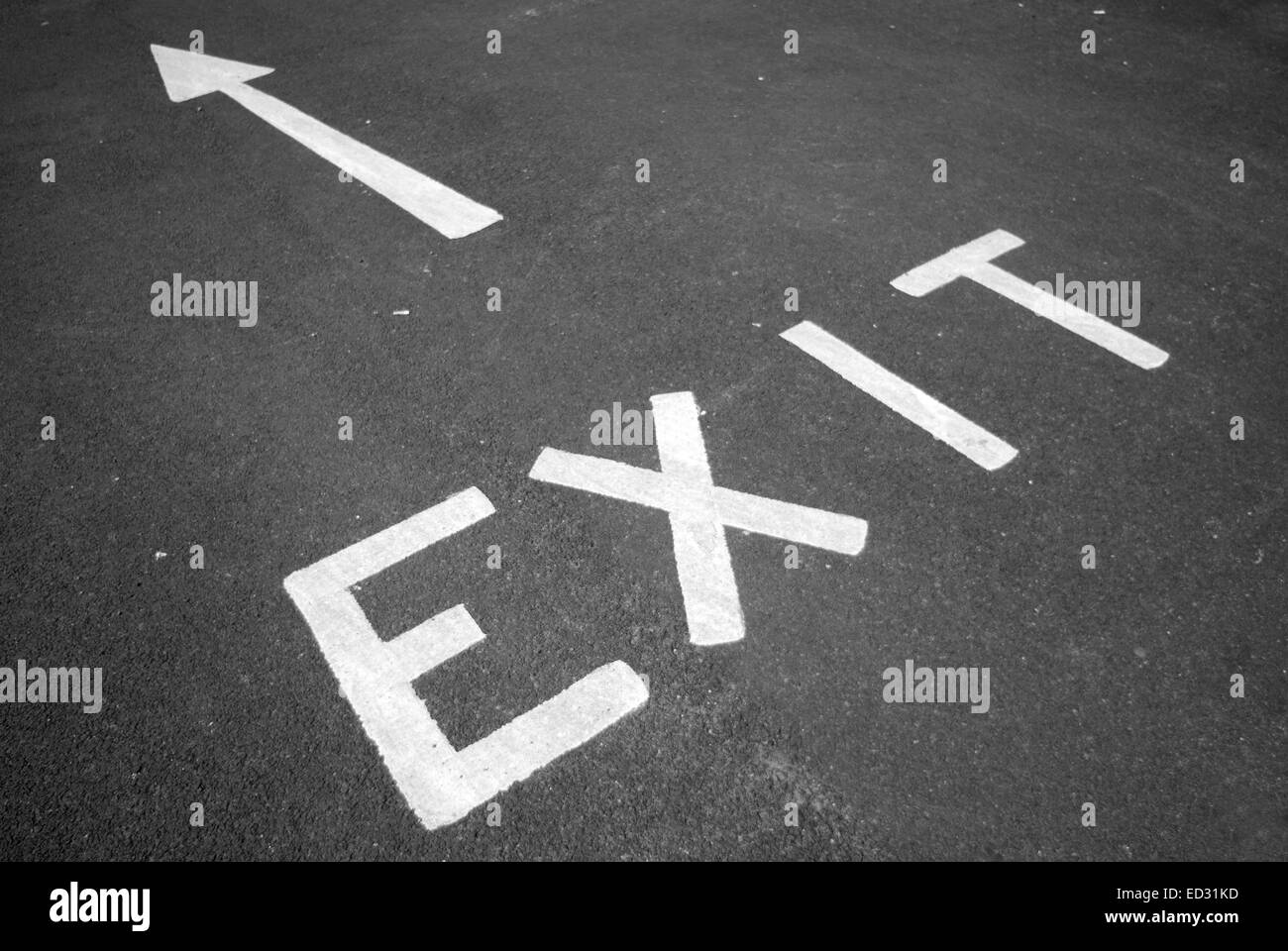 Arrow mark on street Black and White Stock Photos & Images - Alamy
