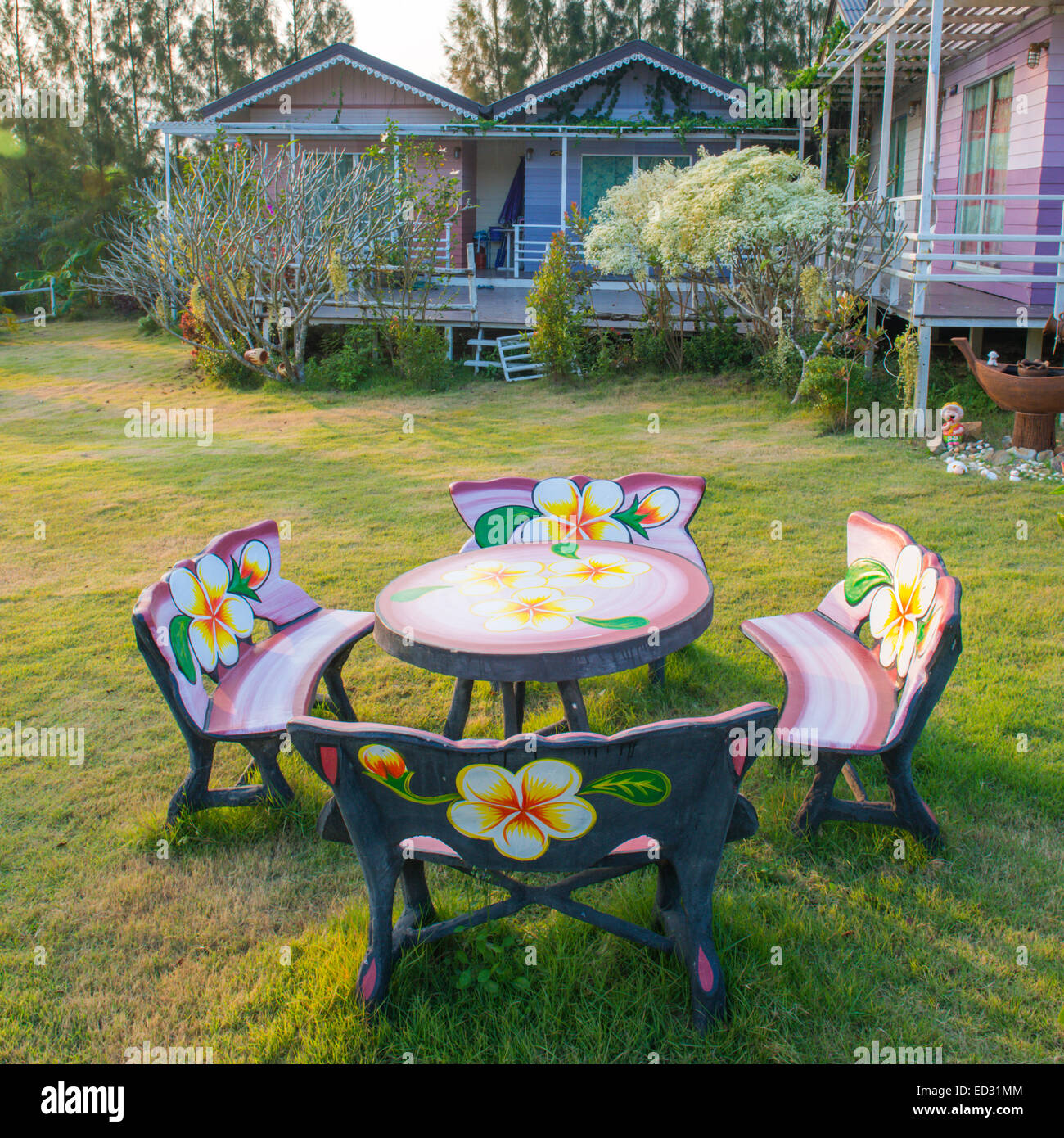 Beautiful garden seating hi-res stock photography and images - Alamy