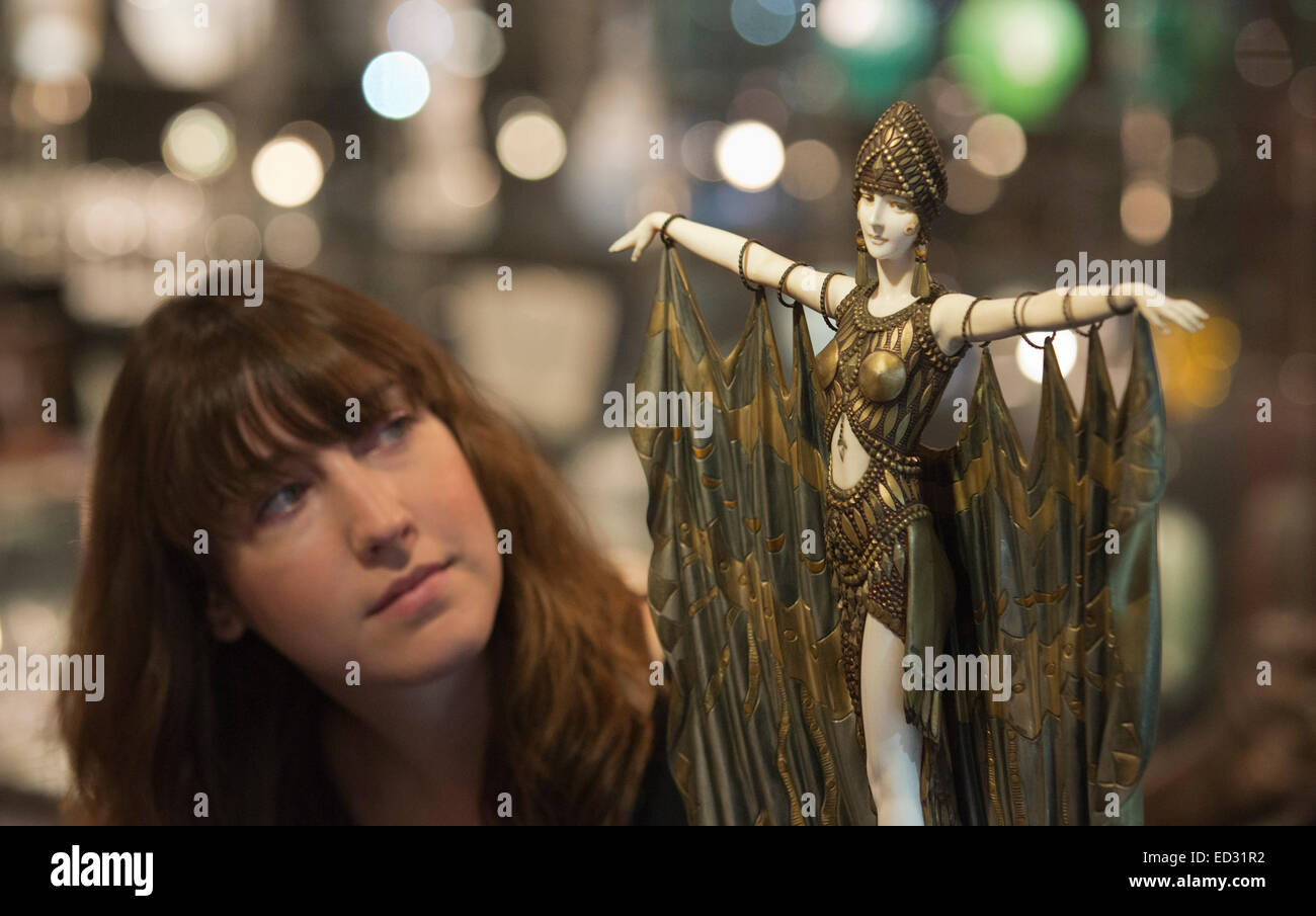 Queen semiramis hi-res stock photography and images - Alamy