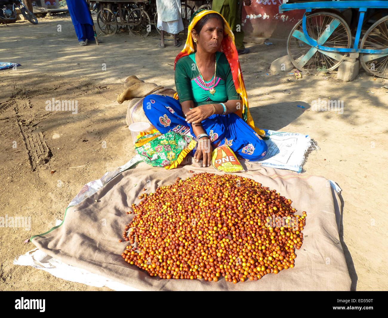 Indian street vendor hi-res stock photography and images - Alamy