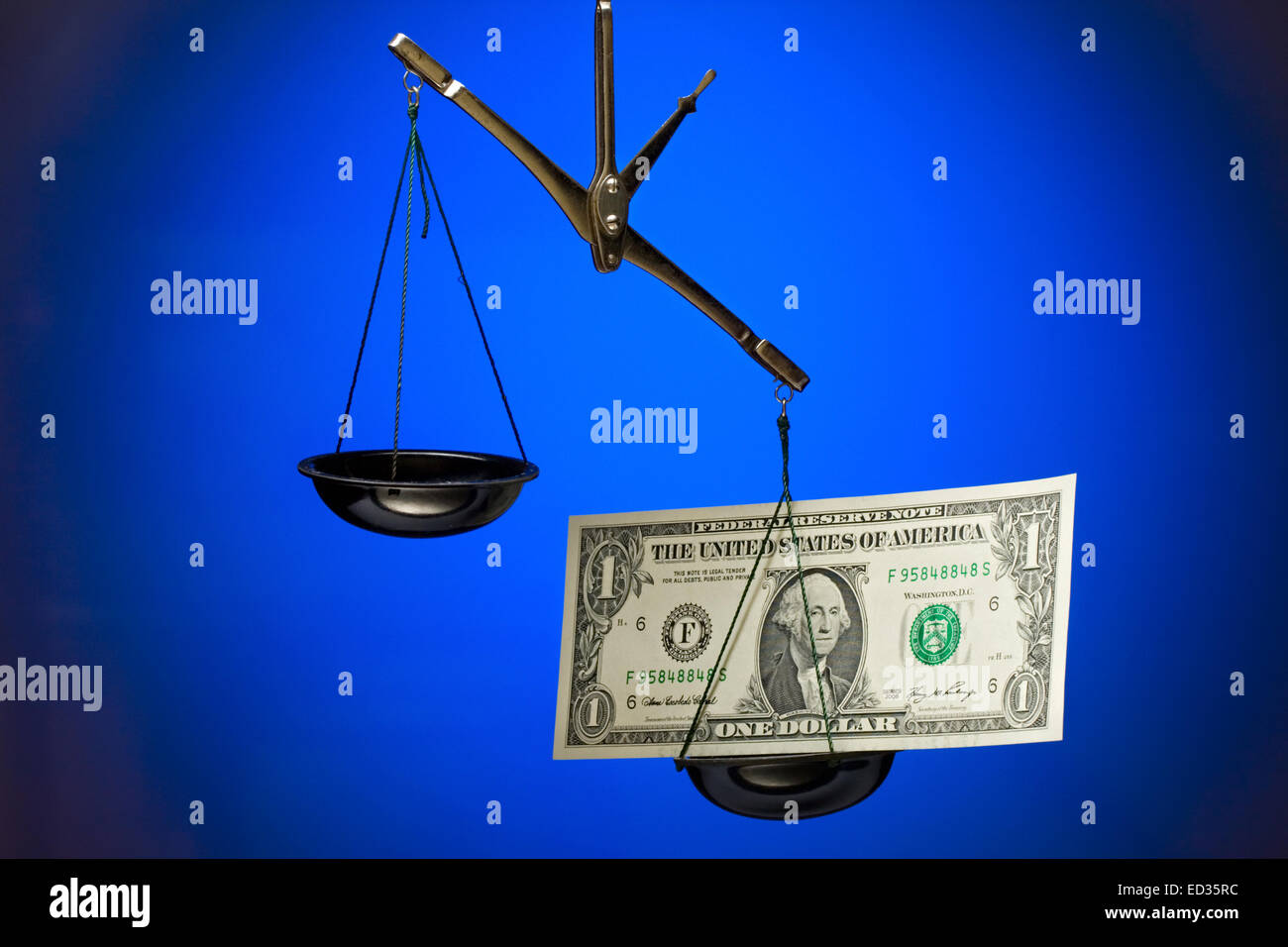 Black balance hi-res stock photography and images - Alamy