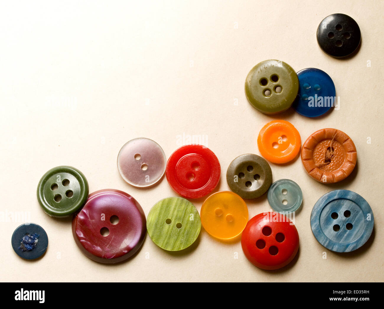 Button buttons pile assortment many hi-res stock photography and images ...