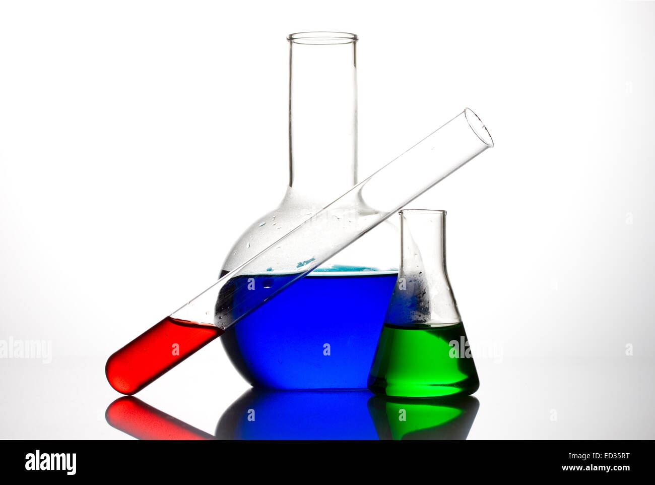 Conical flask with green liquid hi-res stock photography and images - Alamy