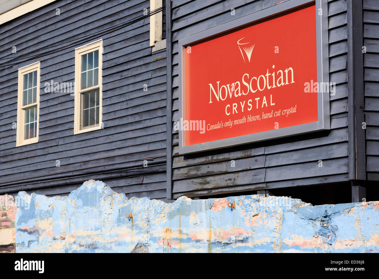 Crystal store hi-res stock photography and images - Alamy