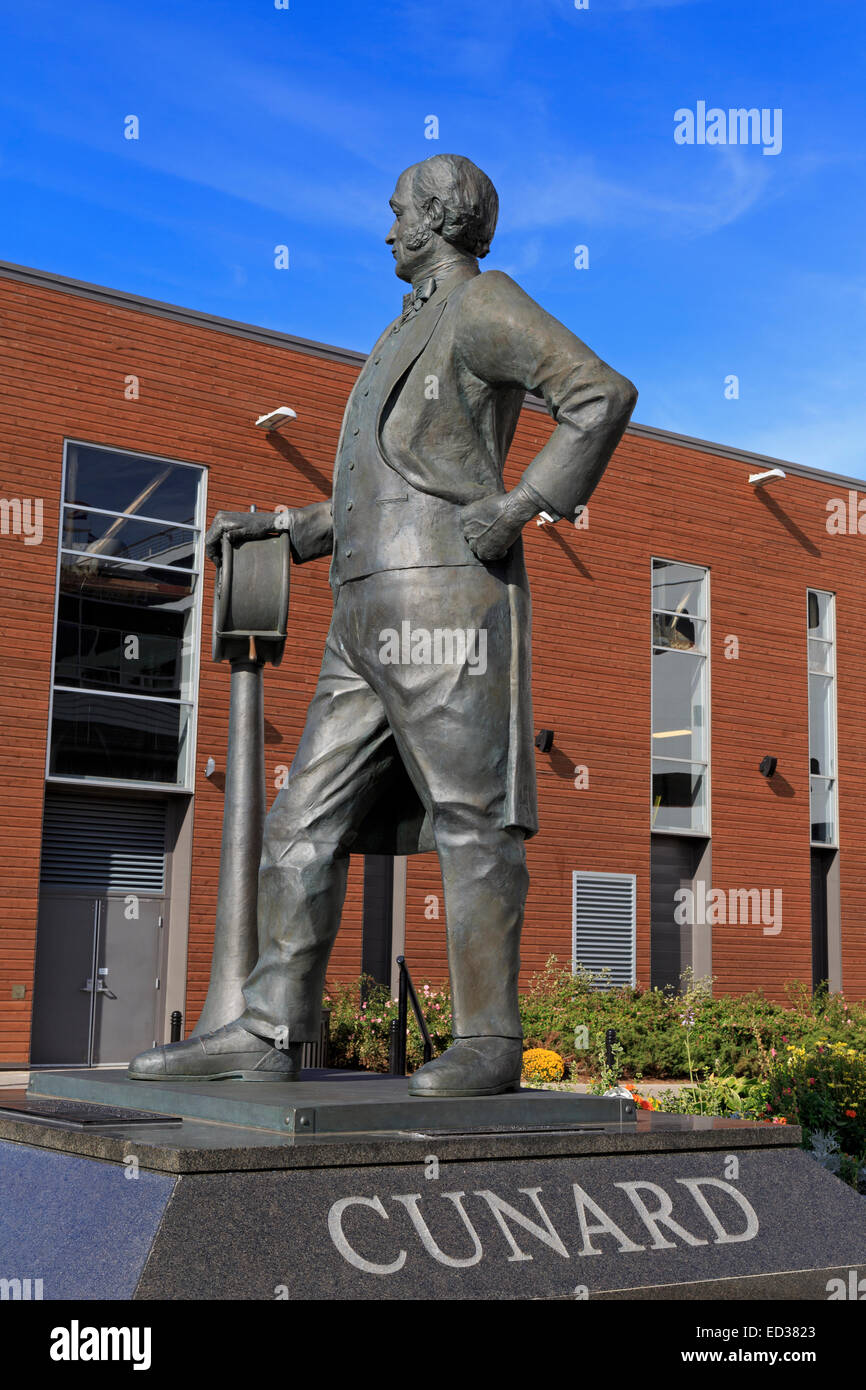 Halifax statue hi-res stock photography and images - Alamy