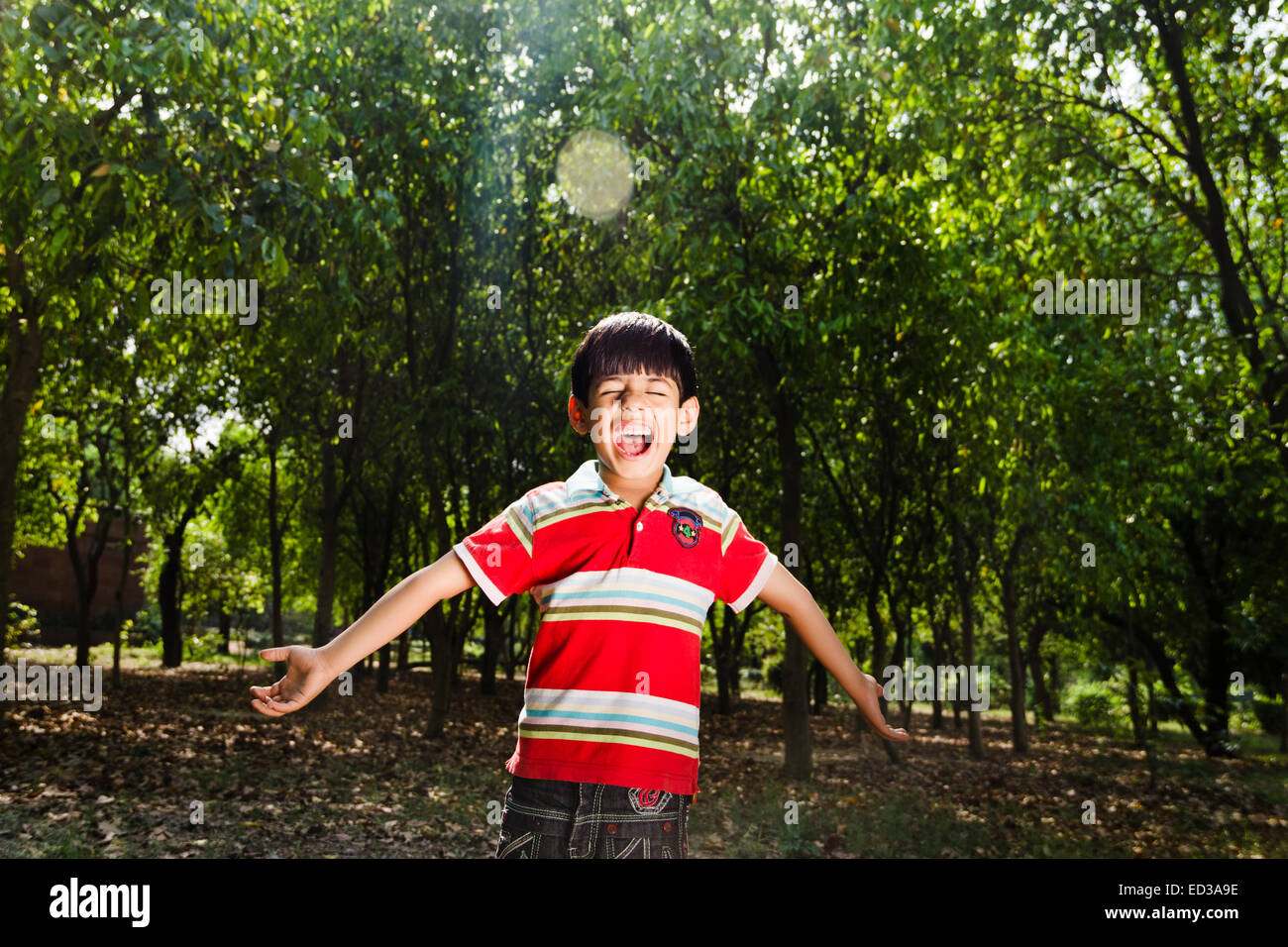i indian child park Shouting Stock Photo - Alamy