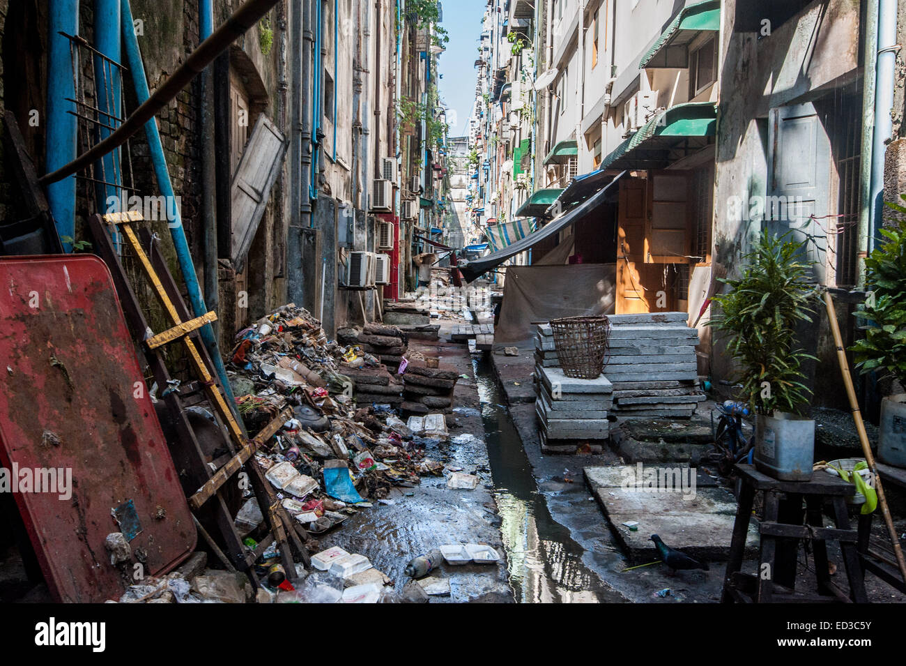 Alley of Litter - backstreet's of Yangon, Myanmar Stock Photo - Alamy