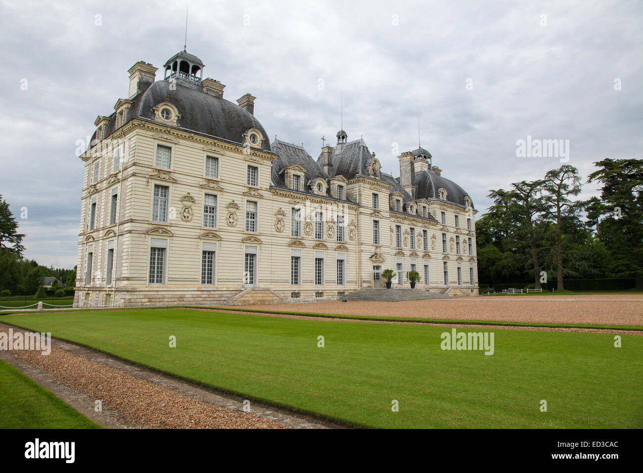 Cheverny chateau hi-res stock photography and images - Alamy