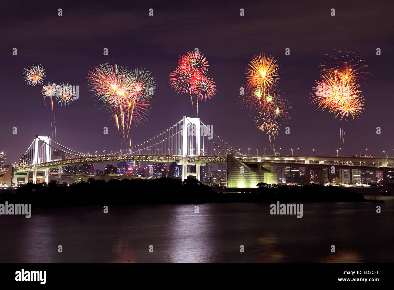 Tokyo odaiba rainbow bridge harbor port bridge japan skyline hi-res ...