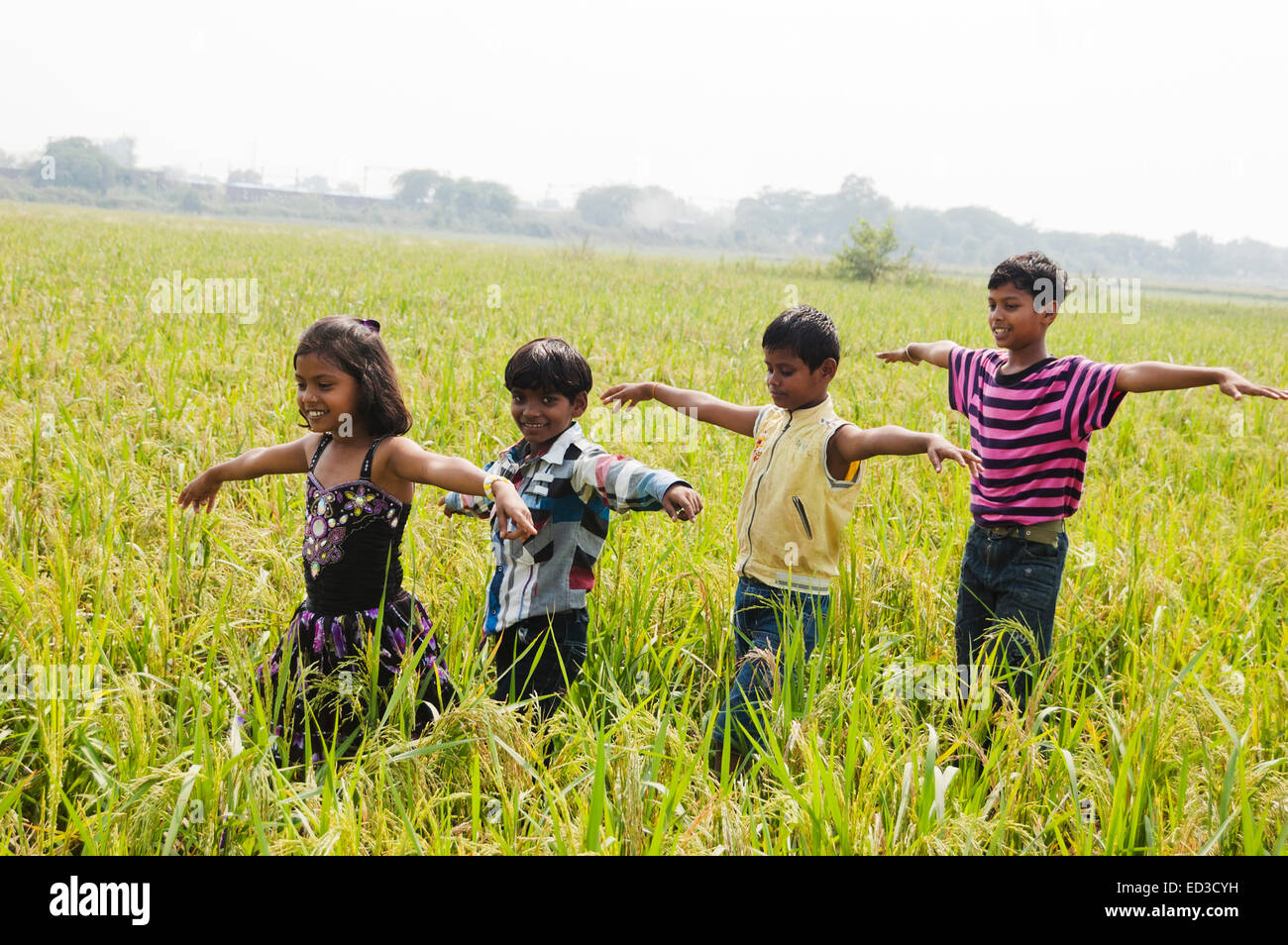 4 indian rural children farm enjoy Stock Photo - Alamy