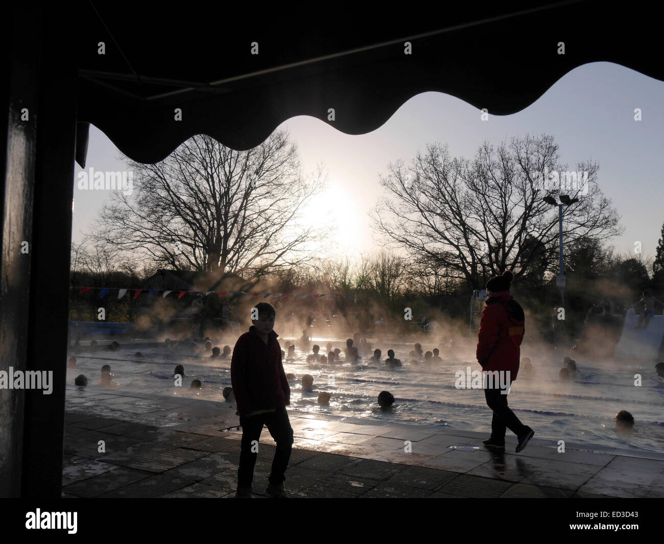 Hampton pool lido hi-res stock photography and images - Alamy