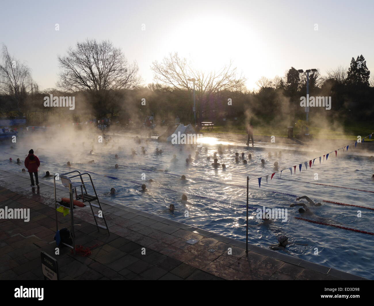 Hampton pool lido hi-res stock photography and images - Alamy