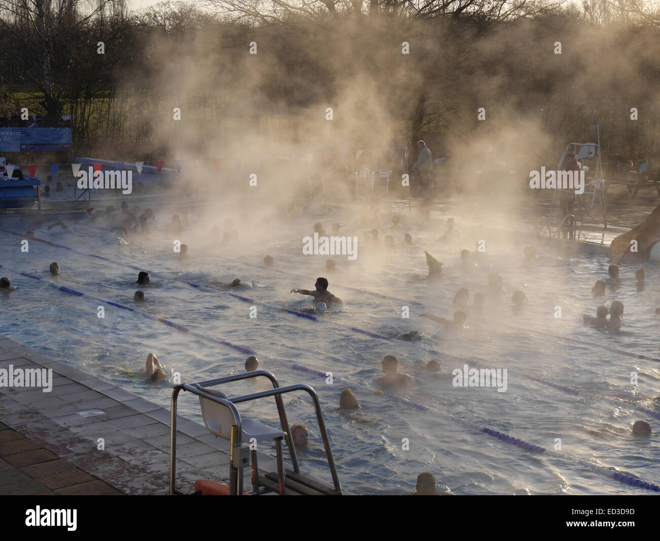 Hampton pool lido hi-res stock photography and images - Alamy