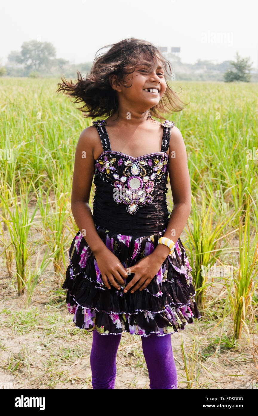 1 indian rural child girl farm enjoy Stock Photo - Alamy
