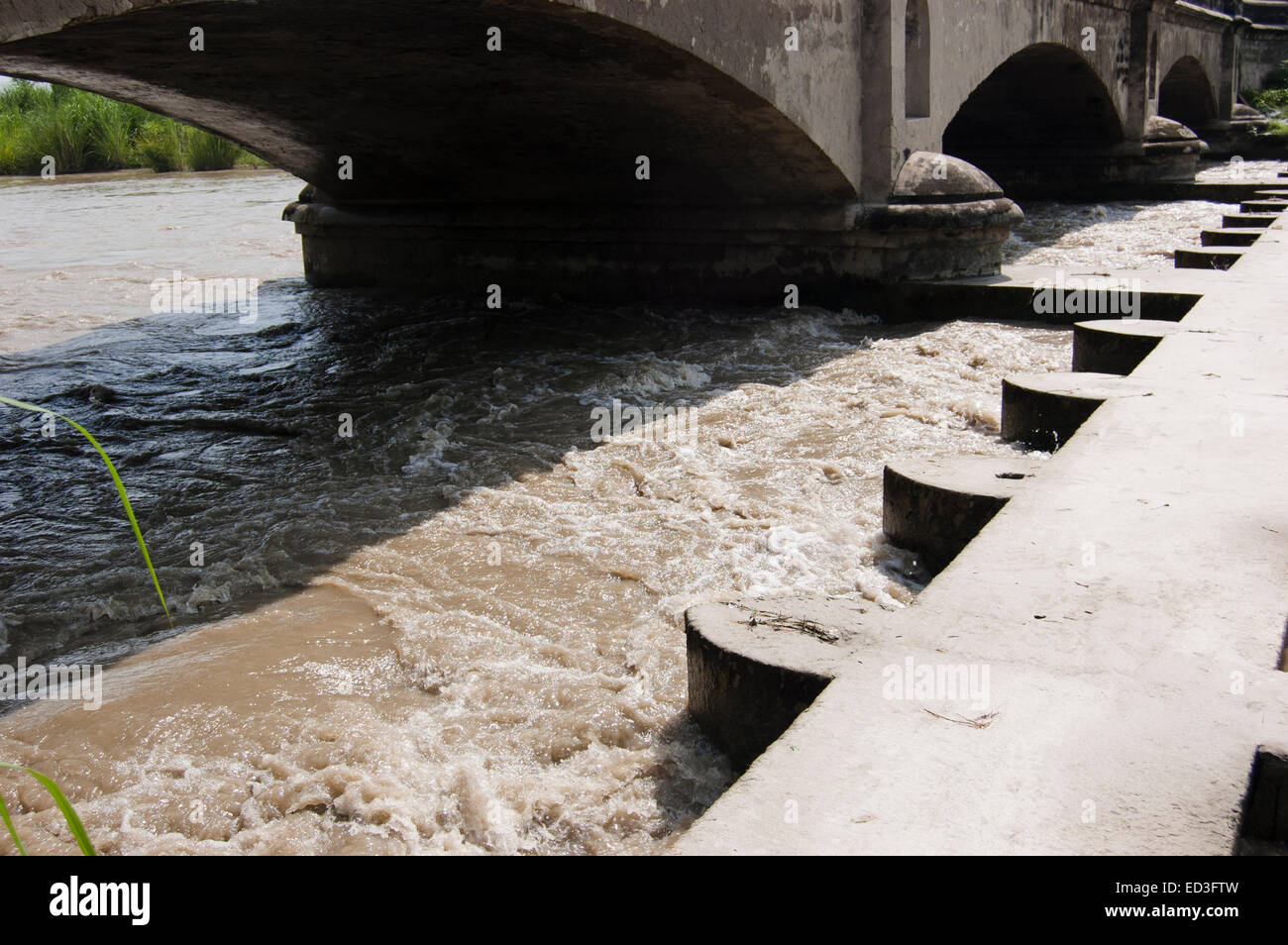 Village bridge damage hi-res stock photography and images - Alamy