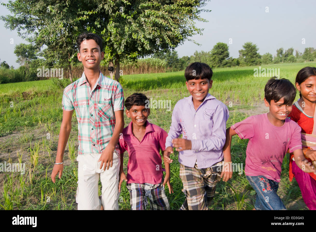 indian rural children group farm fun Stock Photo - Alamy