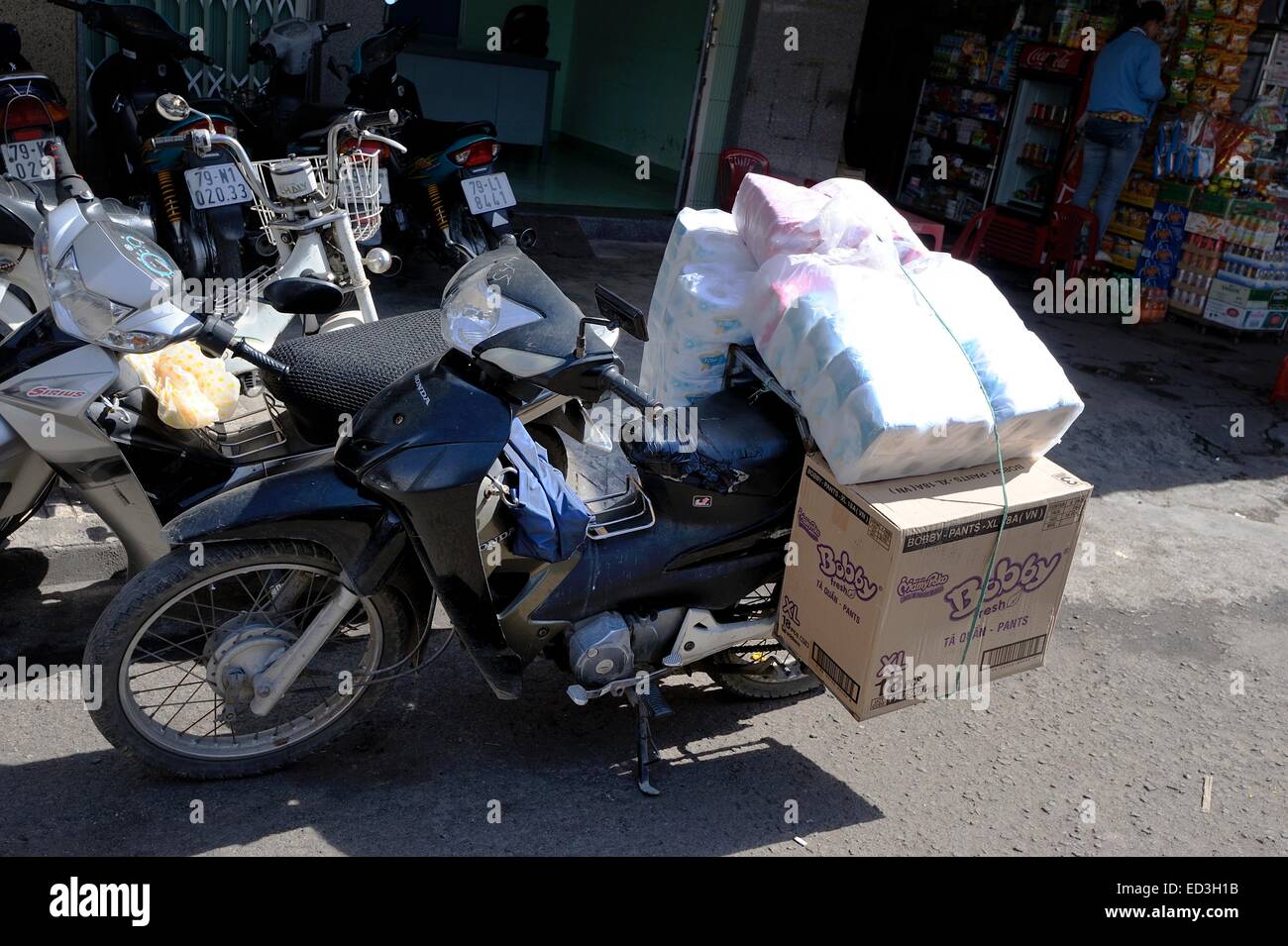 Overloaded motorcycle hi-res stock photography and images - Alamy