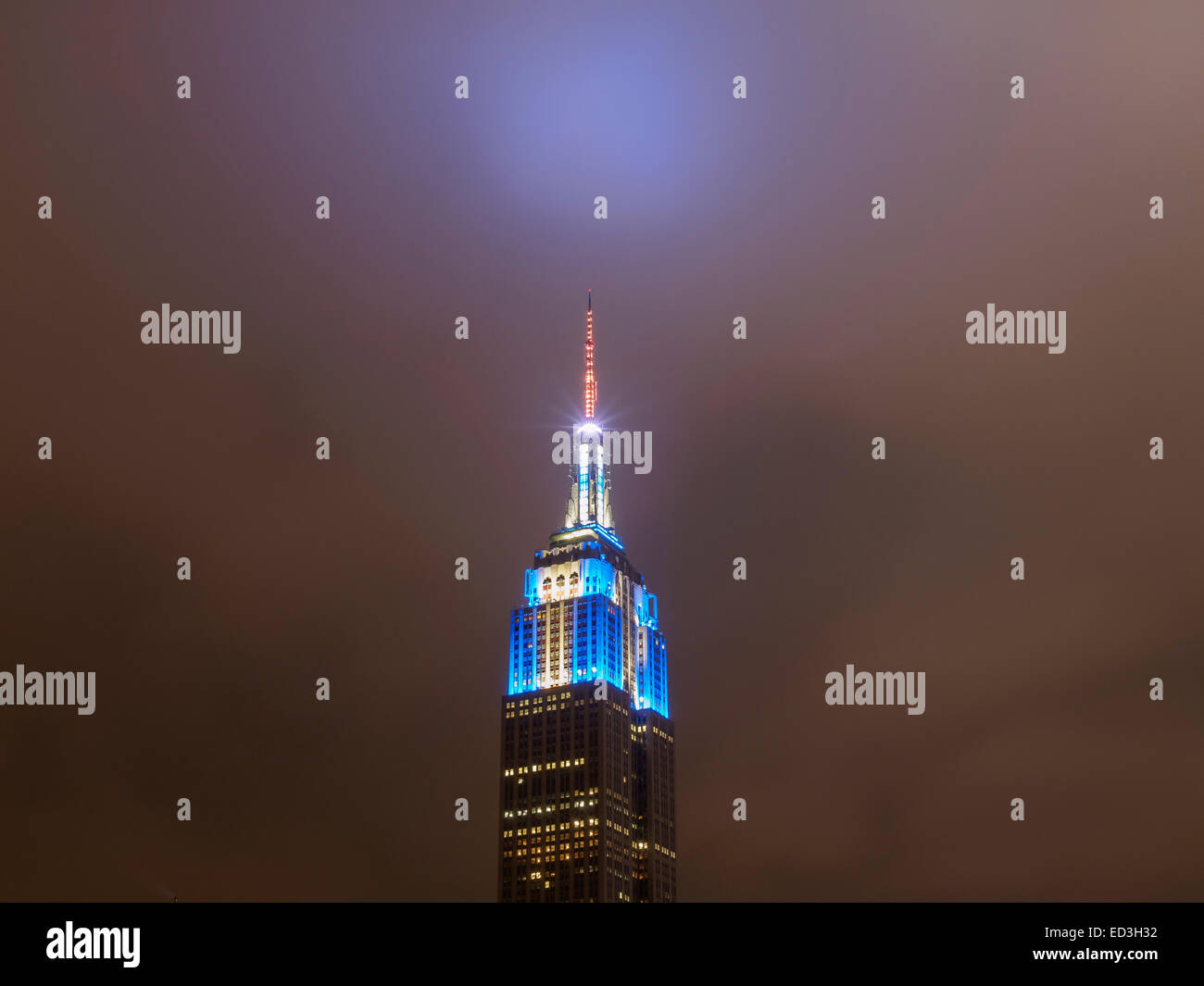 Empire State Building at night Stock Photo - Alamy