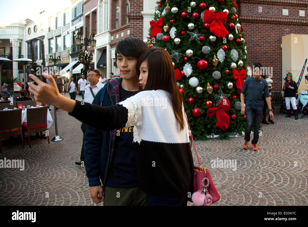 Beverly hills rodeo drive holiday hi-res stock photography and images ...