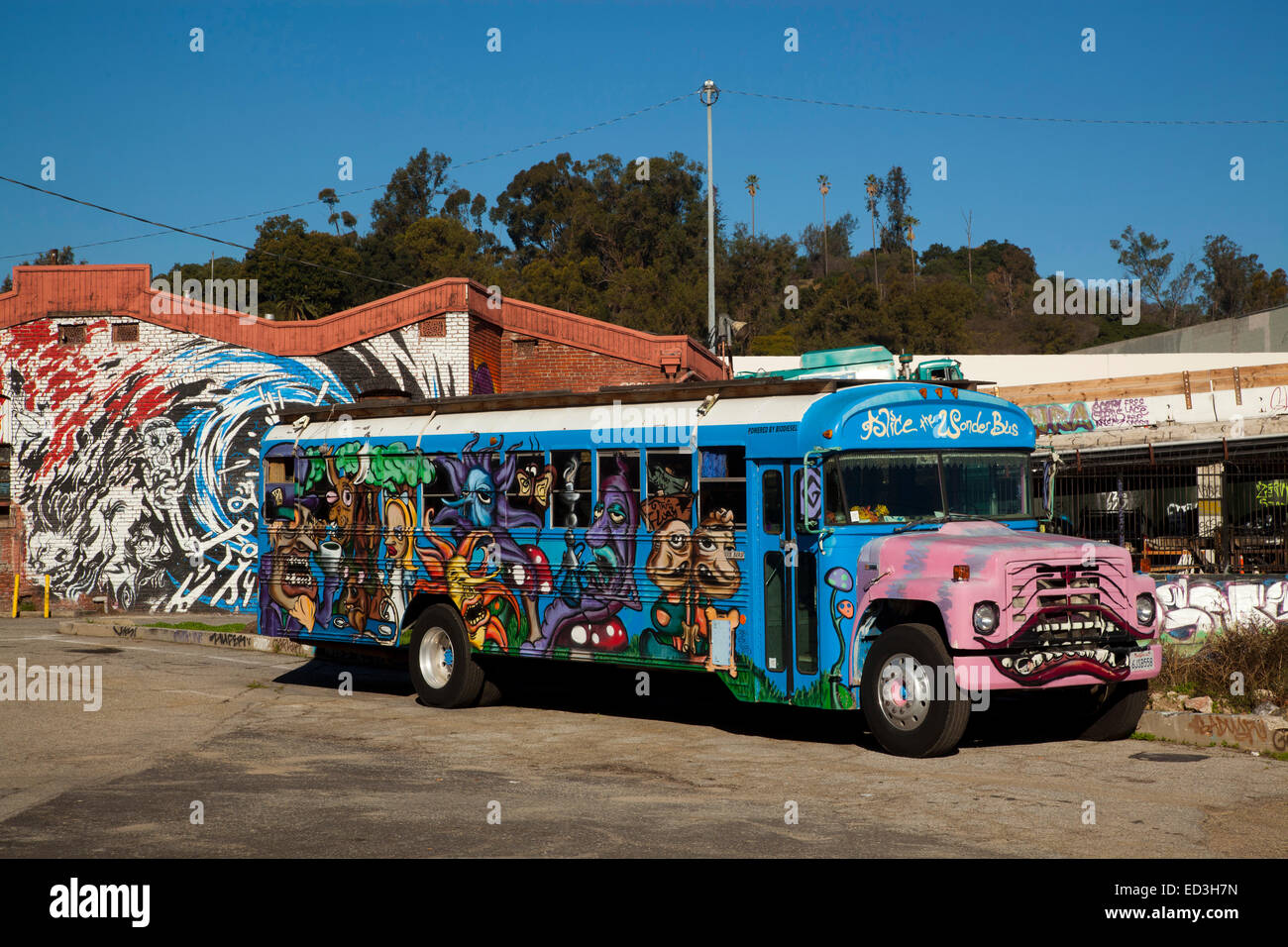 Painted bus hi-res stock photography and images - Alamy