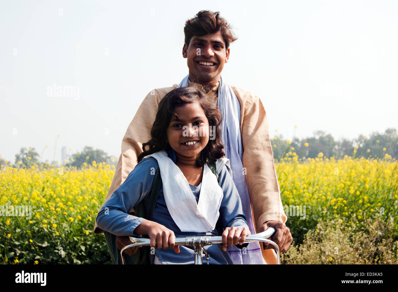 Indian rural family cycle hi-res stock photography and images - Alamy