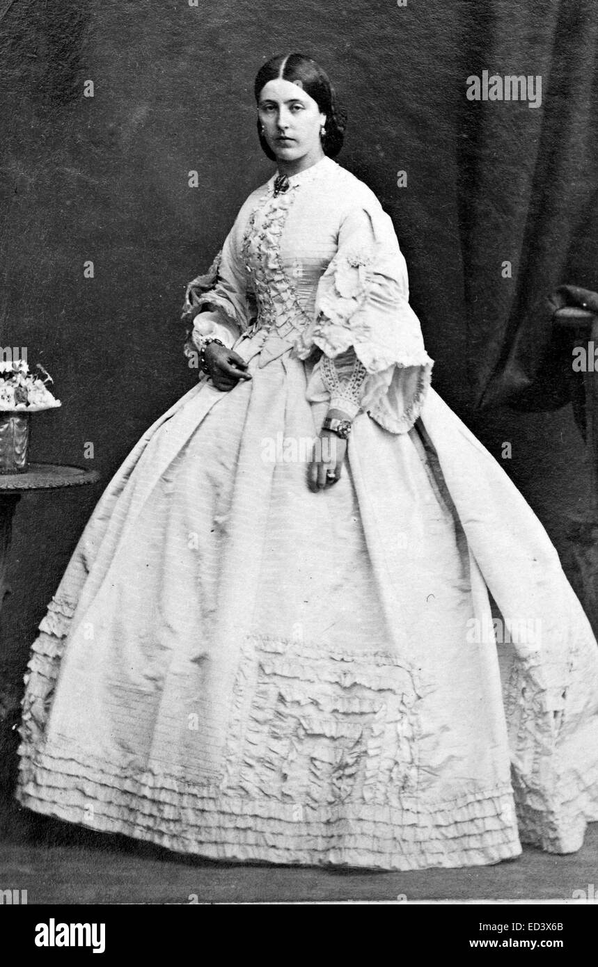 Dress bustle Black and White Stock Photos & Images - Alamy