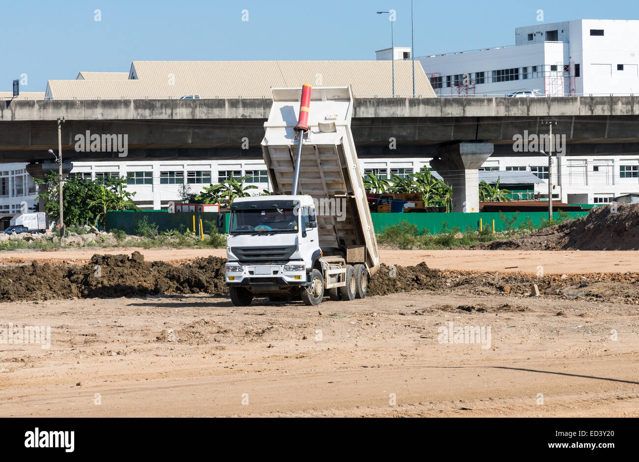 Dump truck dumping load hi-res stock photography and images - Alamy