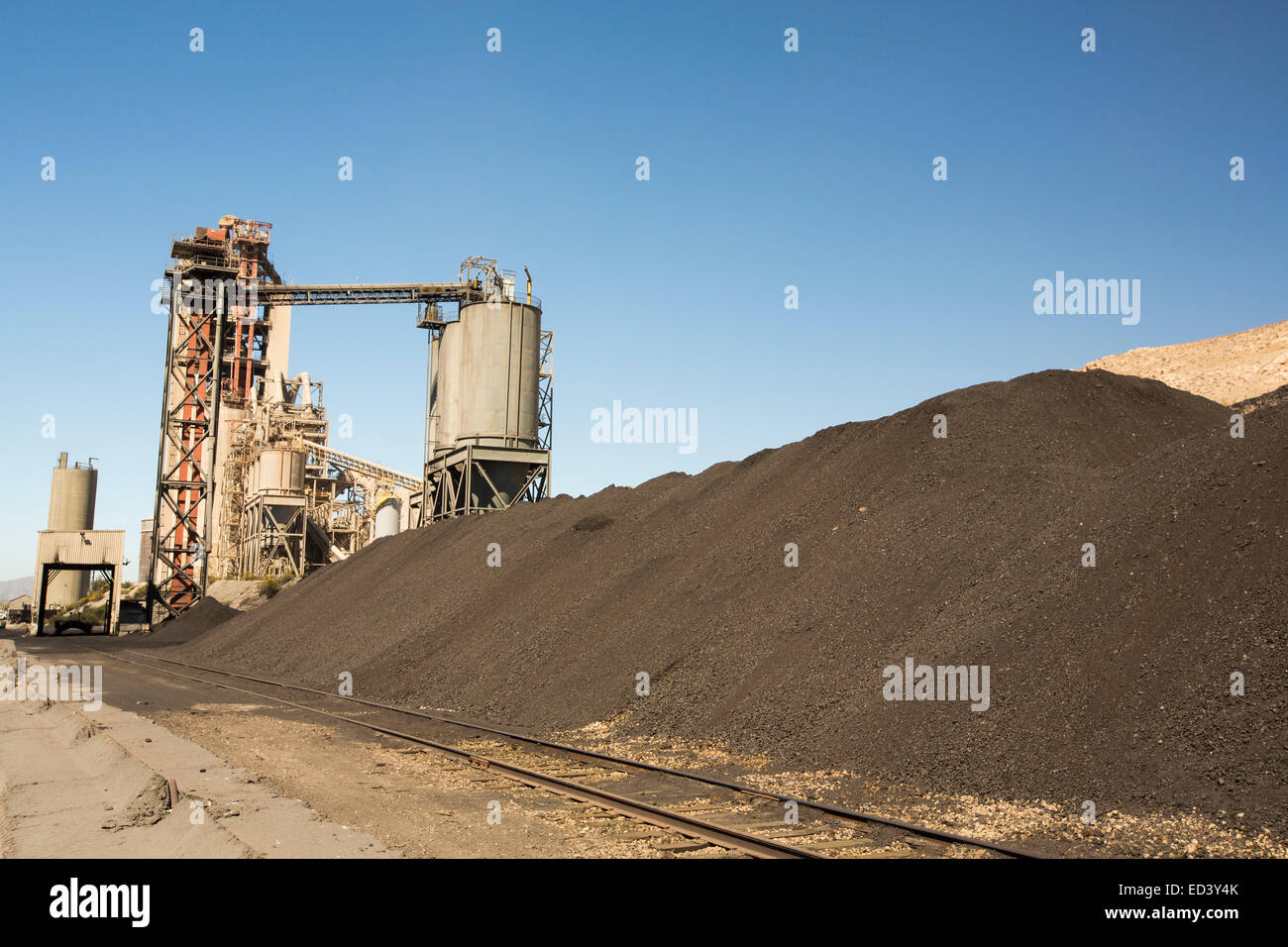 Cement production hi-res stock photography and images - Alamy