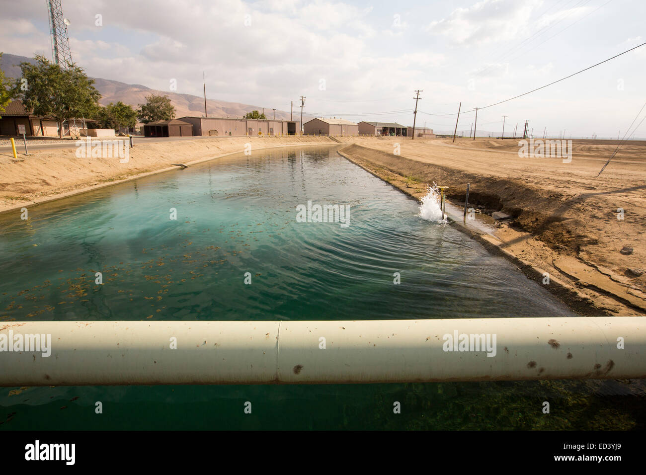The Arvin Edison water storage district in the Central Valley California, USA Stock Photo - Alamy