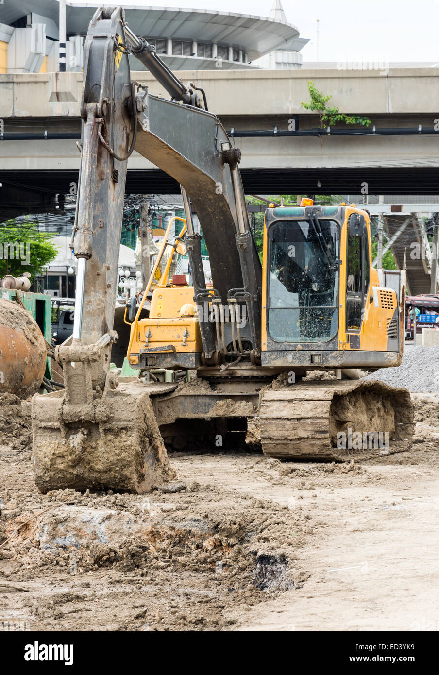 Mechanical excavator hi-res stock photography and images - Alamy