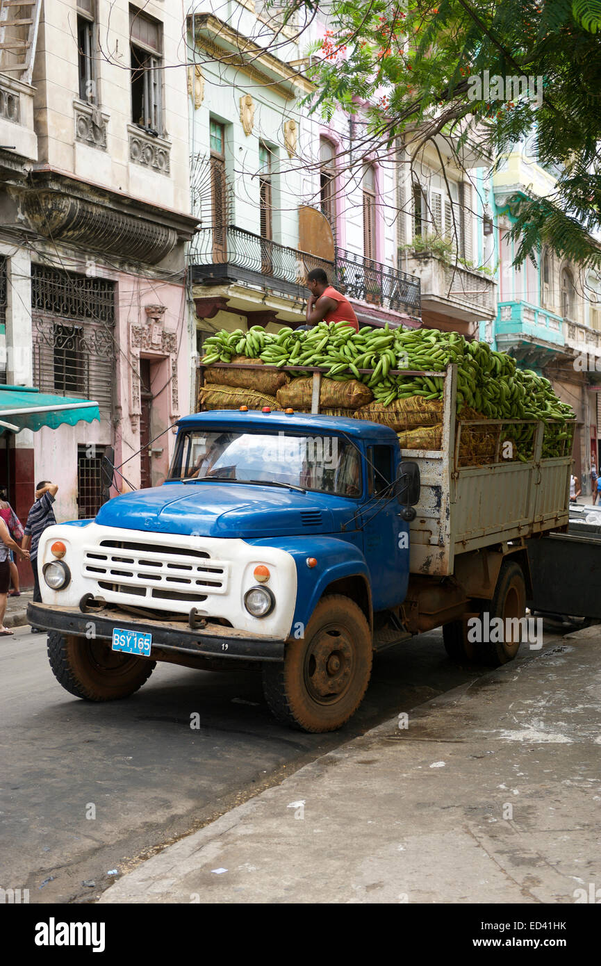 Cuban food truck hi-res stock photography and images - Alamy