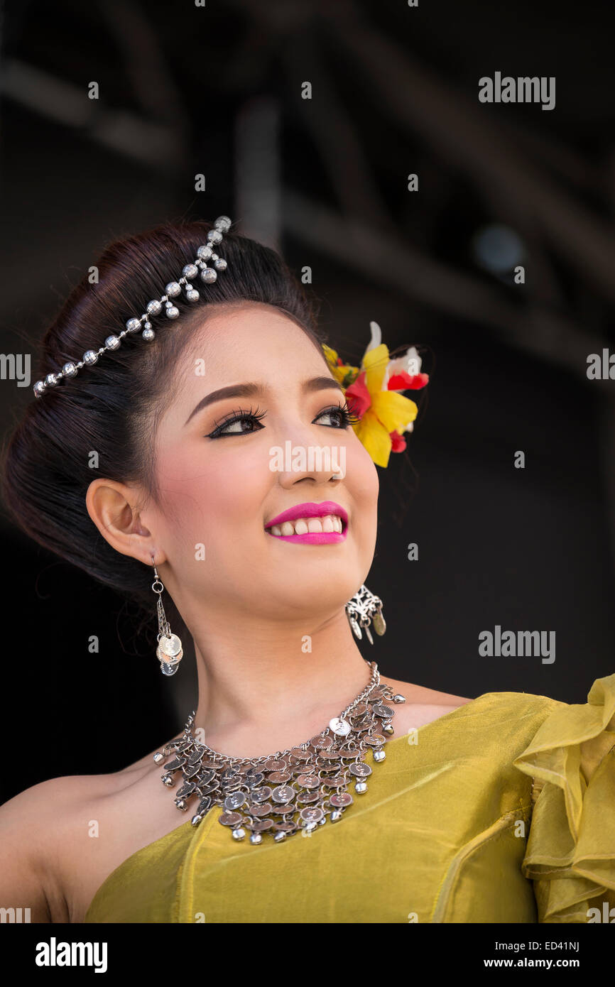 Closeup of face of dancer hi-res stock photography and images - Alamy